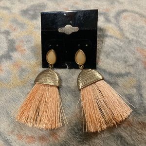 Jewelry | New Peach Colored Tassel Earrings Set In Gold | Poshmark